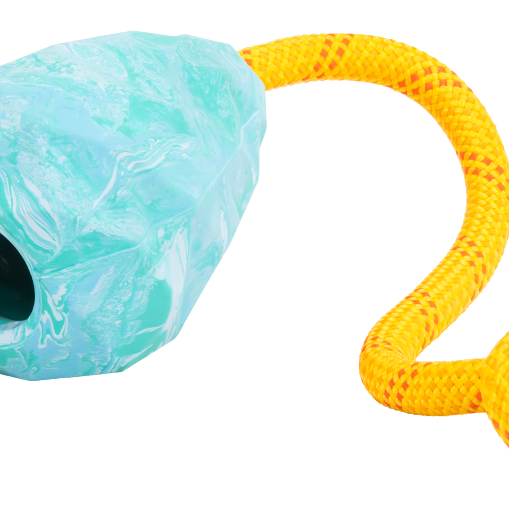 Huck-a-Cone™ Rubber Tug Toy For Dogs | Ruffwear